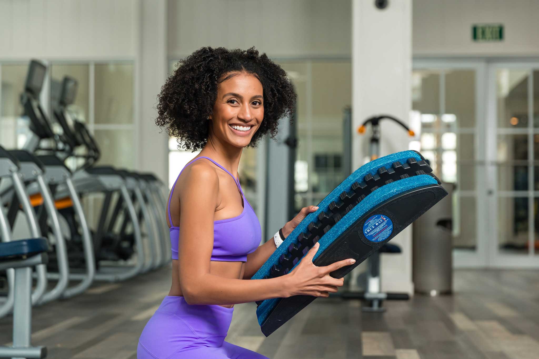 True Back - Non-powered orthopedic traction back stretcher device